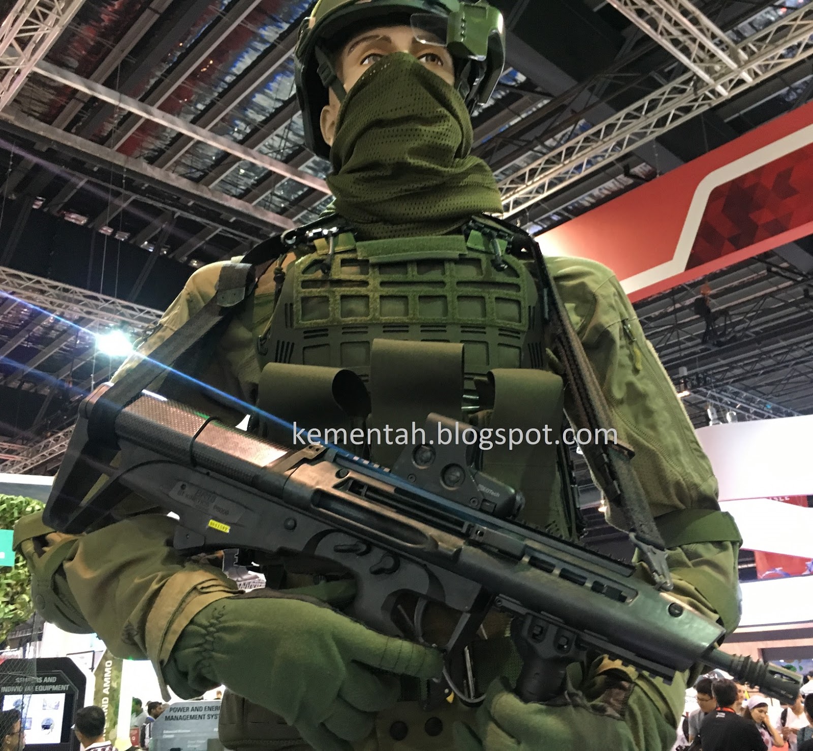 Senang Diri: A look at the new Singapore Technologies Kinetics STK BR18 ...