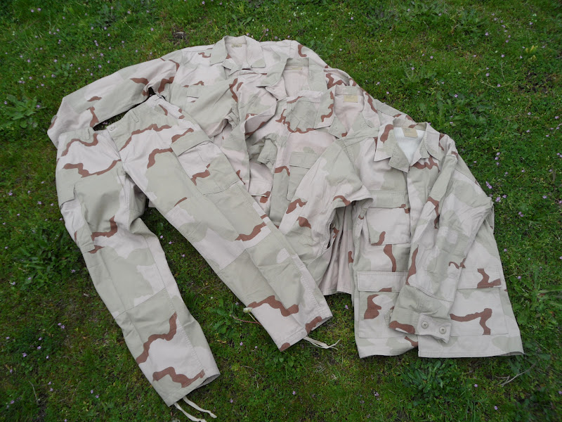 Four Bees: US Army 3 Color Desert Camouflage Uniforms, 1990 - Present