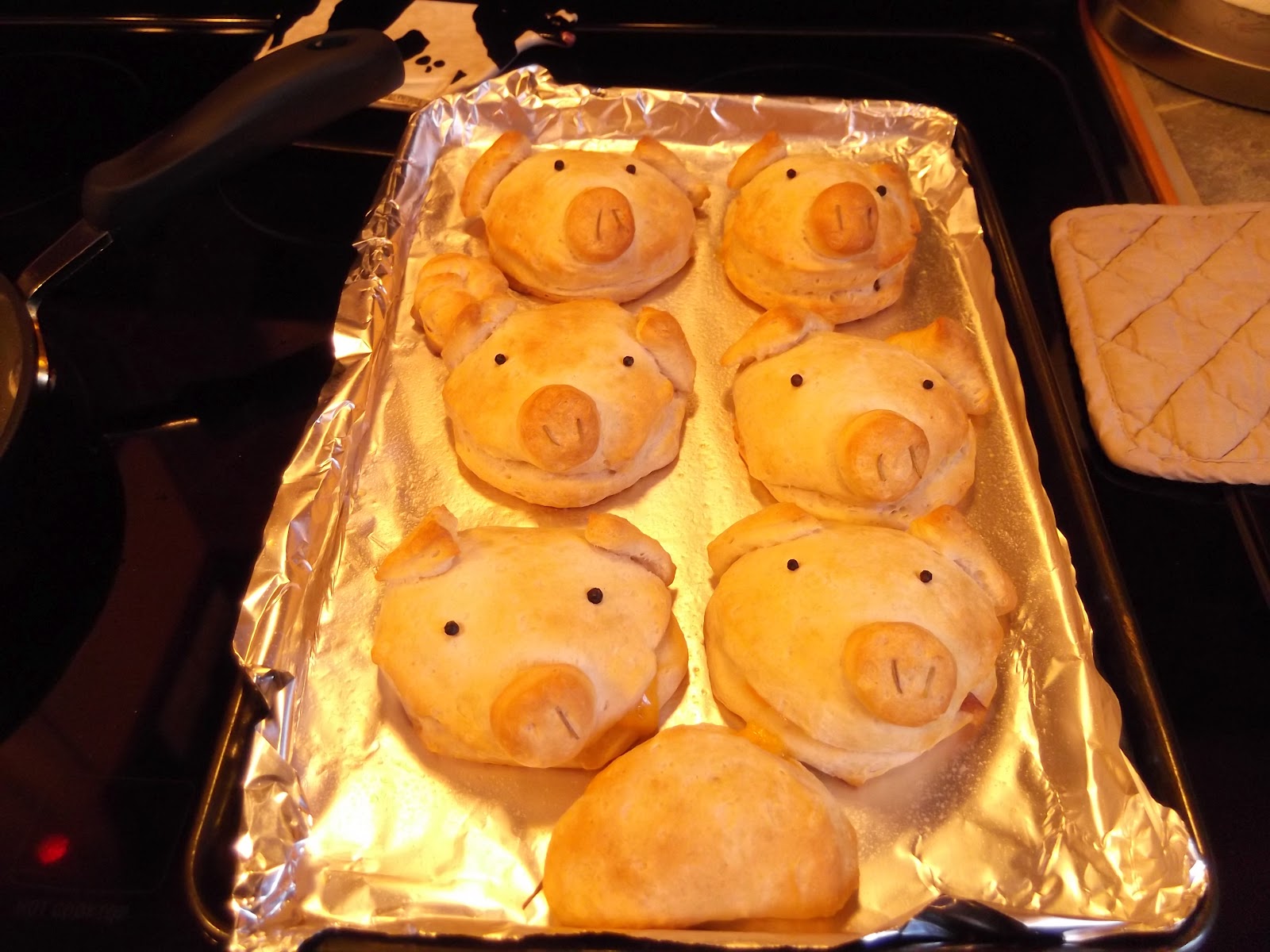 My Recipes-a work in process: Piggy Biscuits!!