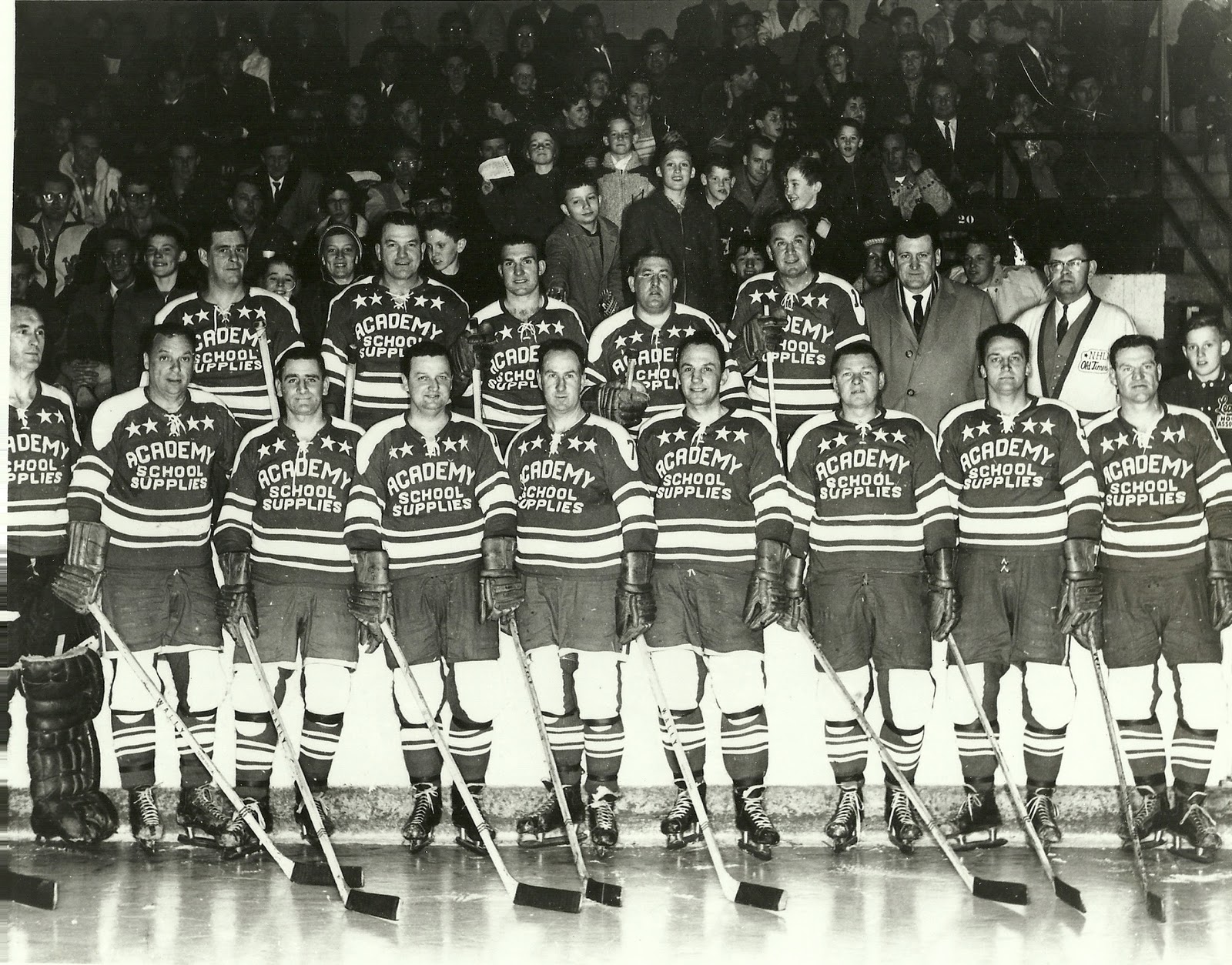 Hockey Then & Now: NHL Oldtimers : Team Pictures