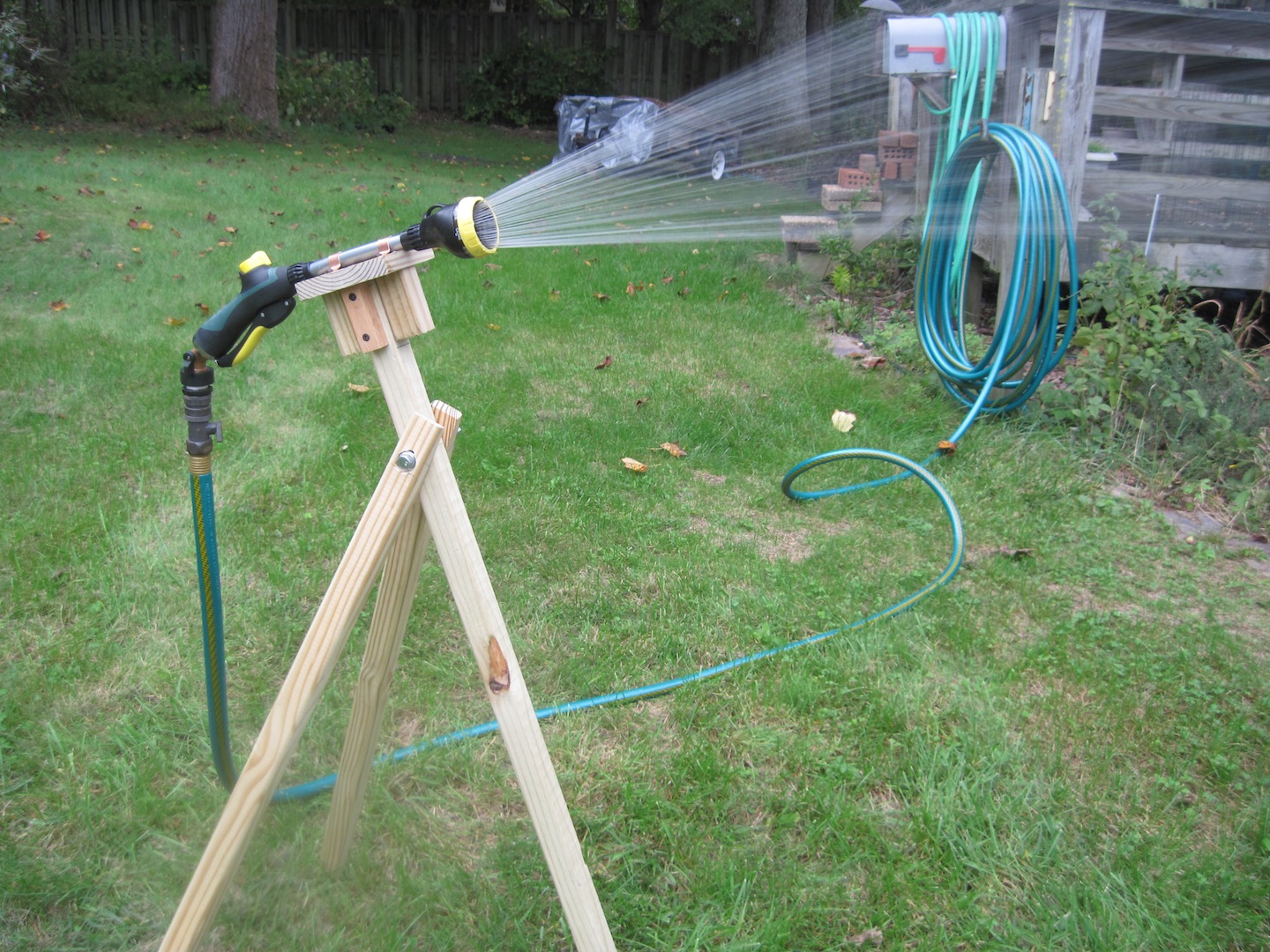 CAVEBEAR'S LAIR: Garden Watering Stand