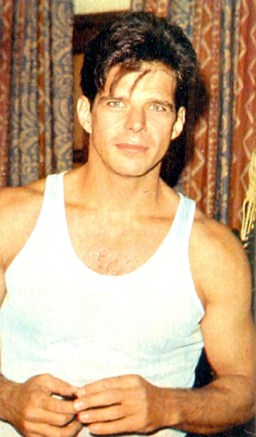 Astros em Revista: RAUL GAZOLLA O GALÃ DA MANCHETE