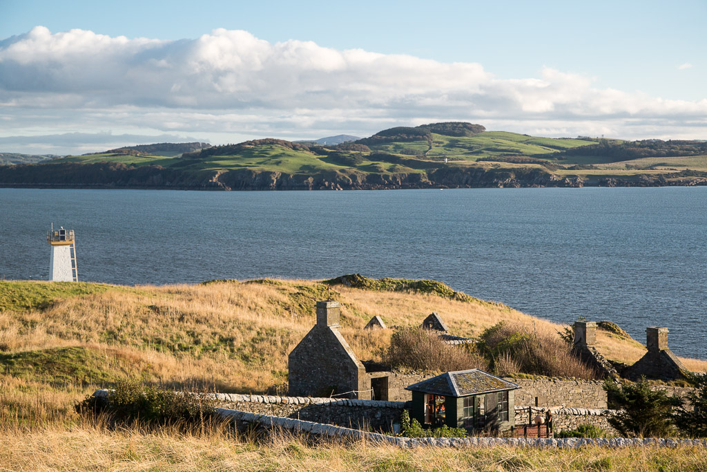 Sea kayaking with seakayakphoto.com: Little Ross lighthouse, a lens and ...