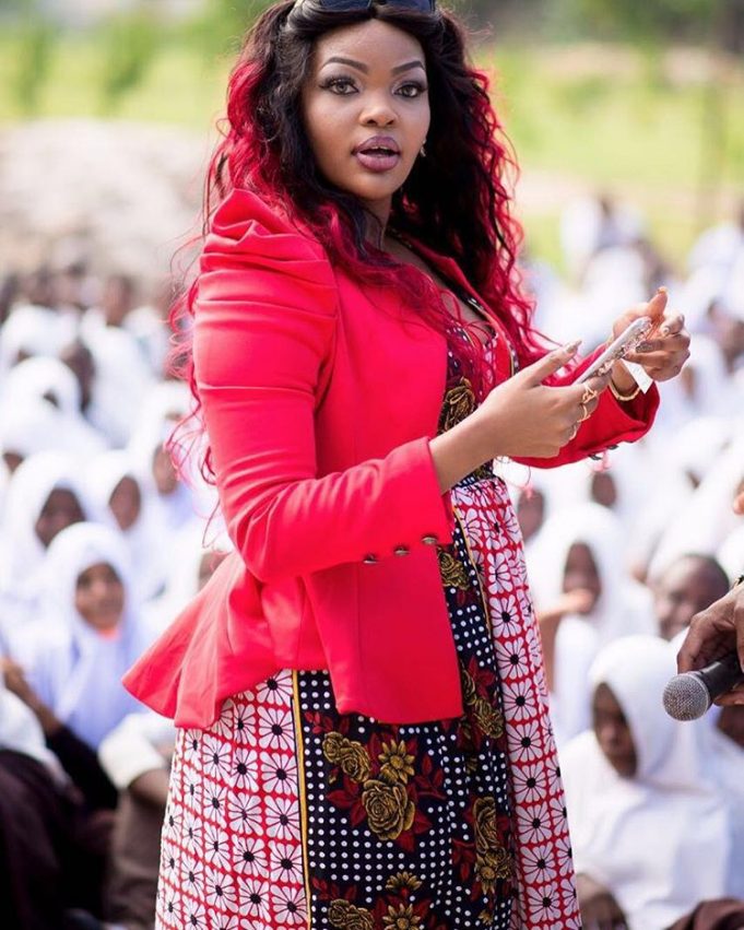 Wema Sepetu ayaandika haya baada ya kuona katuni inamuonyesha kampakata ...