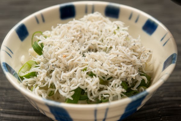 A blog from West Tokyo: Shirasu, the meal of whitebait with rice.