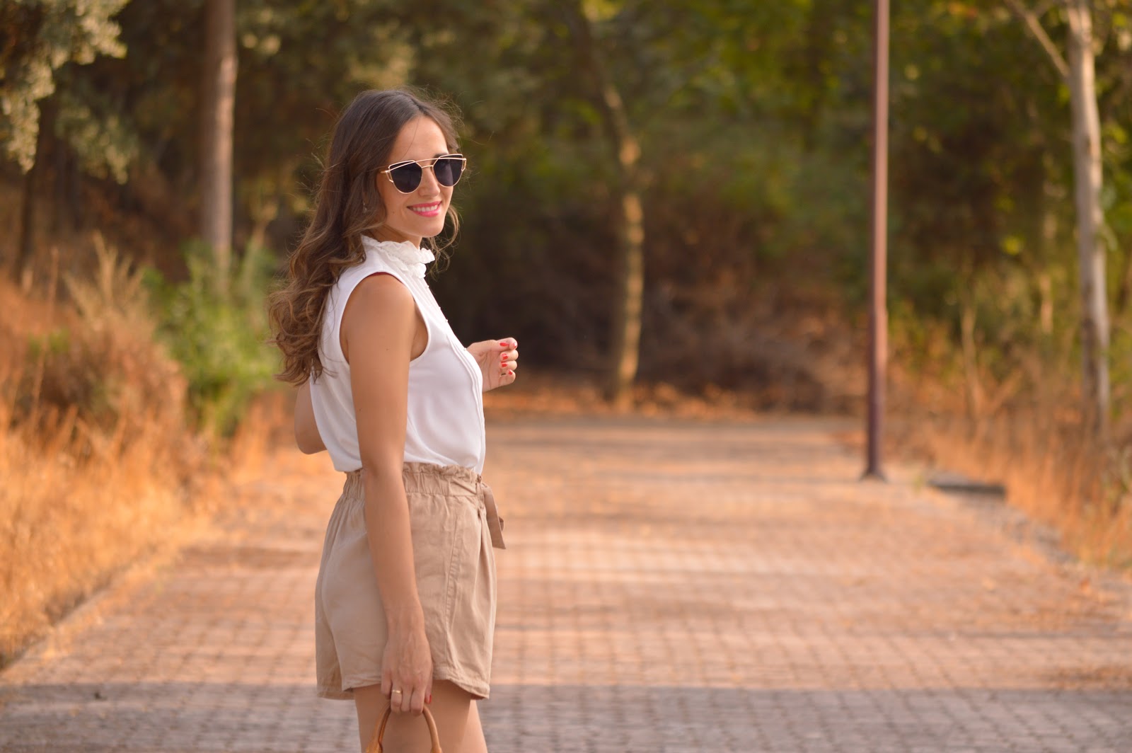 1000 MANERAS DE VESTIR: Short beige