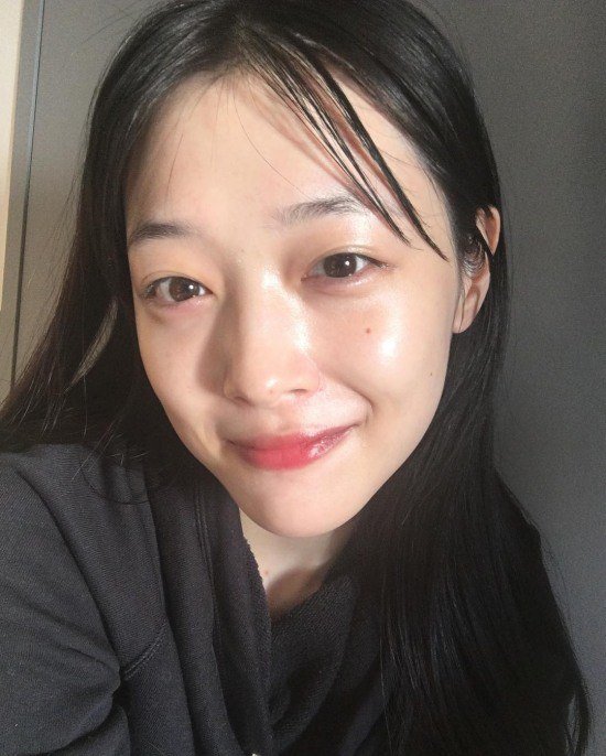 Sulli To The Beautiful You Selca