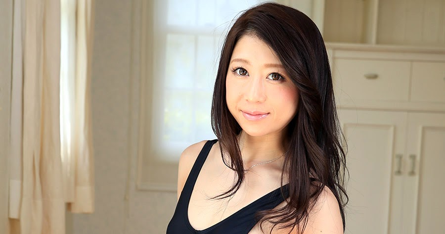 Pokercino.net - Agen Poker Terbesar: Dewa Poker Terbaik - Ryo Makoto Tampil Dengan Foto Seksnya