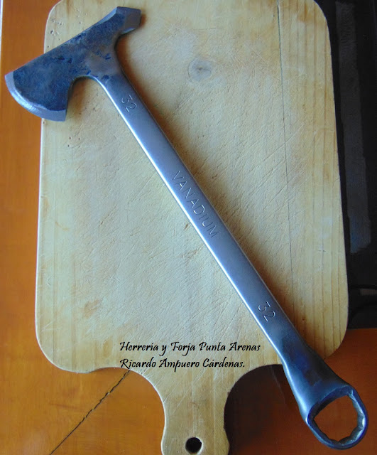 Herreria y Forja Punta Arenas: Hachas