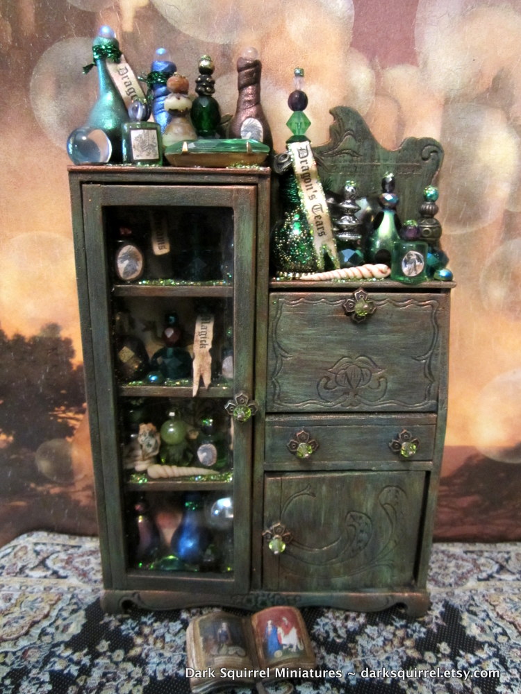 Dark Squirrel's Miniature Asylum ~: A Wizard's Study