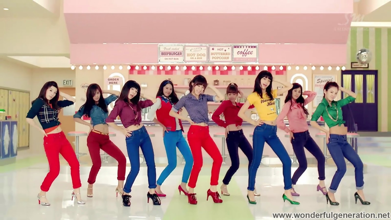 SNSD (Girls Generation): PICTURE VIDEO DANCING QUEEN