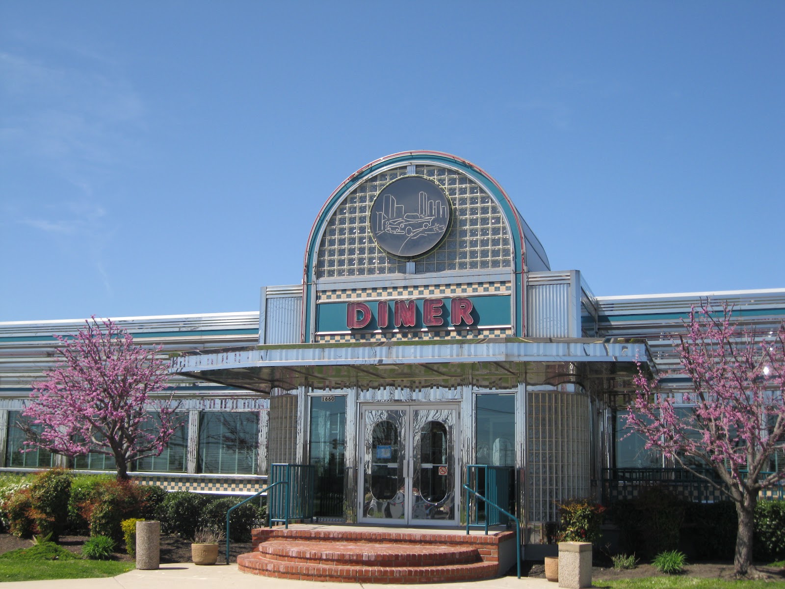 "Diners, Drive-ins, and Dives" Adventures: DDD returns to the Baltimore ...