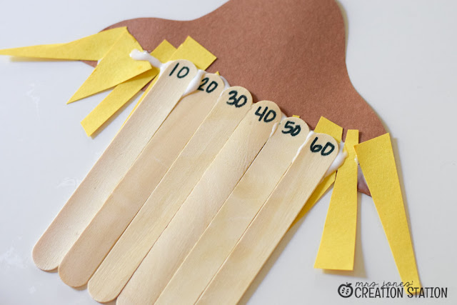 The Primary Pack: Scarecrow Math Craftivity