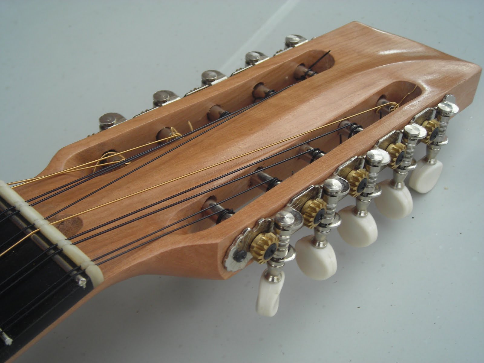 Sonidos Con Arte: Ronroco de Lenga con tapa armonica de Alerce