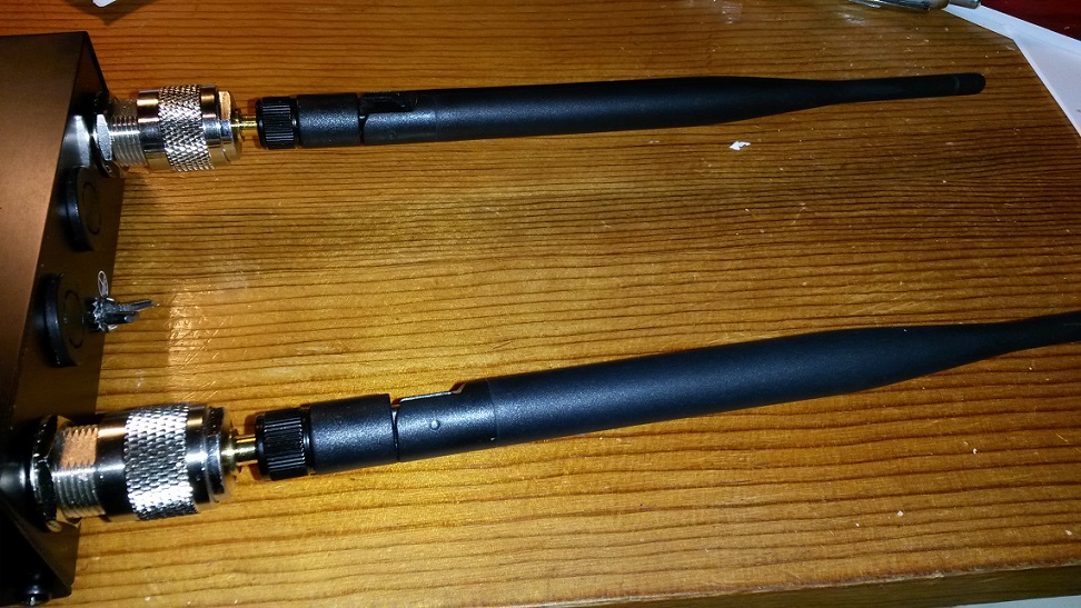 Agux y sus bits: Mikrotik routerboard 411UAHR IV: Antenas