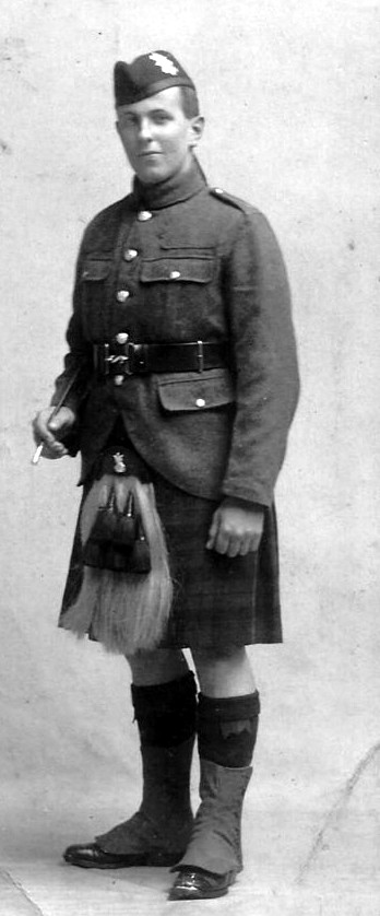 Tour Scotland: Old Photograph Black Watch Soldier Dunfermline Scotland