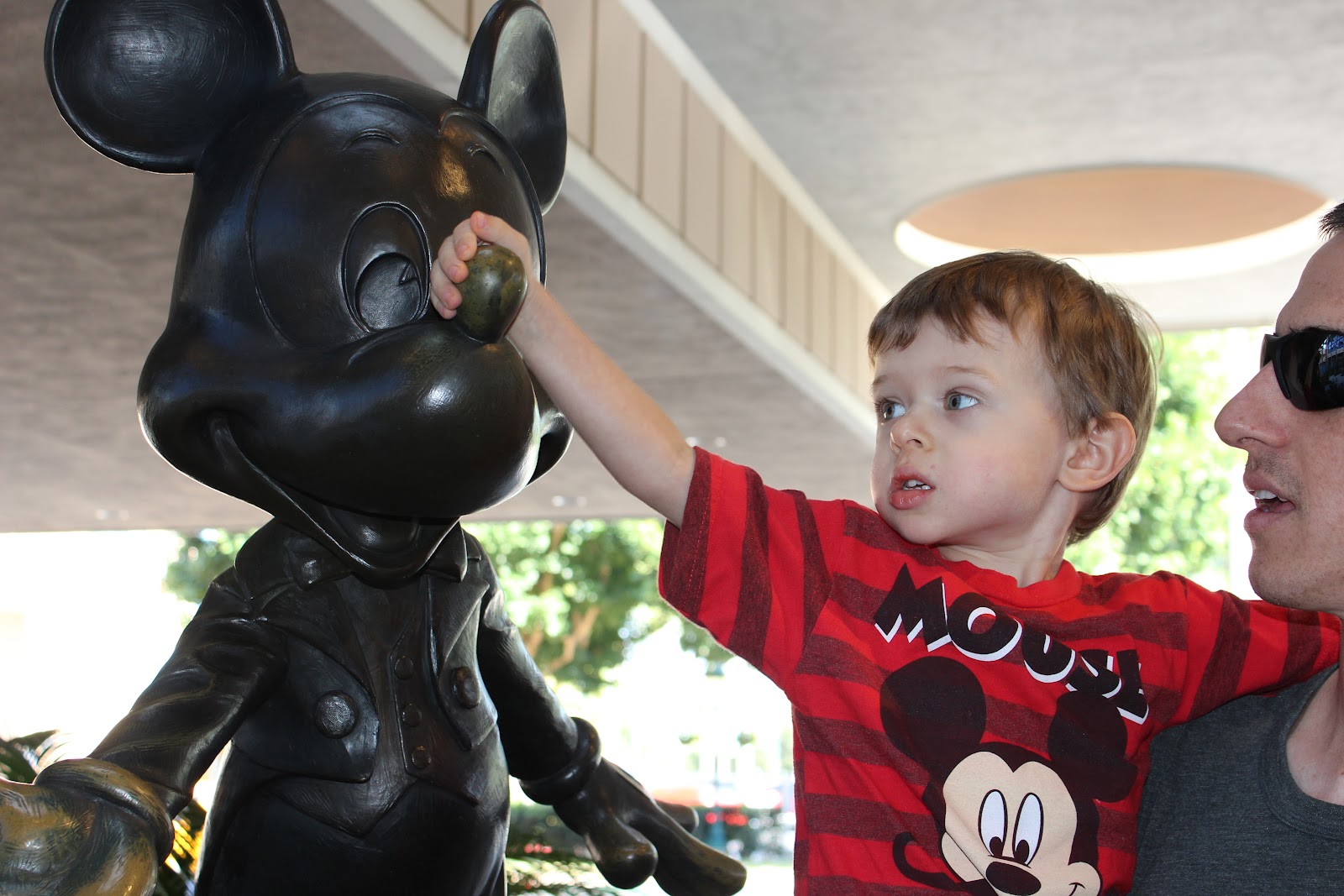 Sarah and James Plus Two : Disneyland Day One