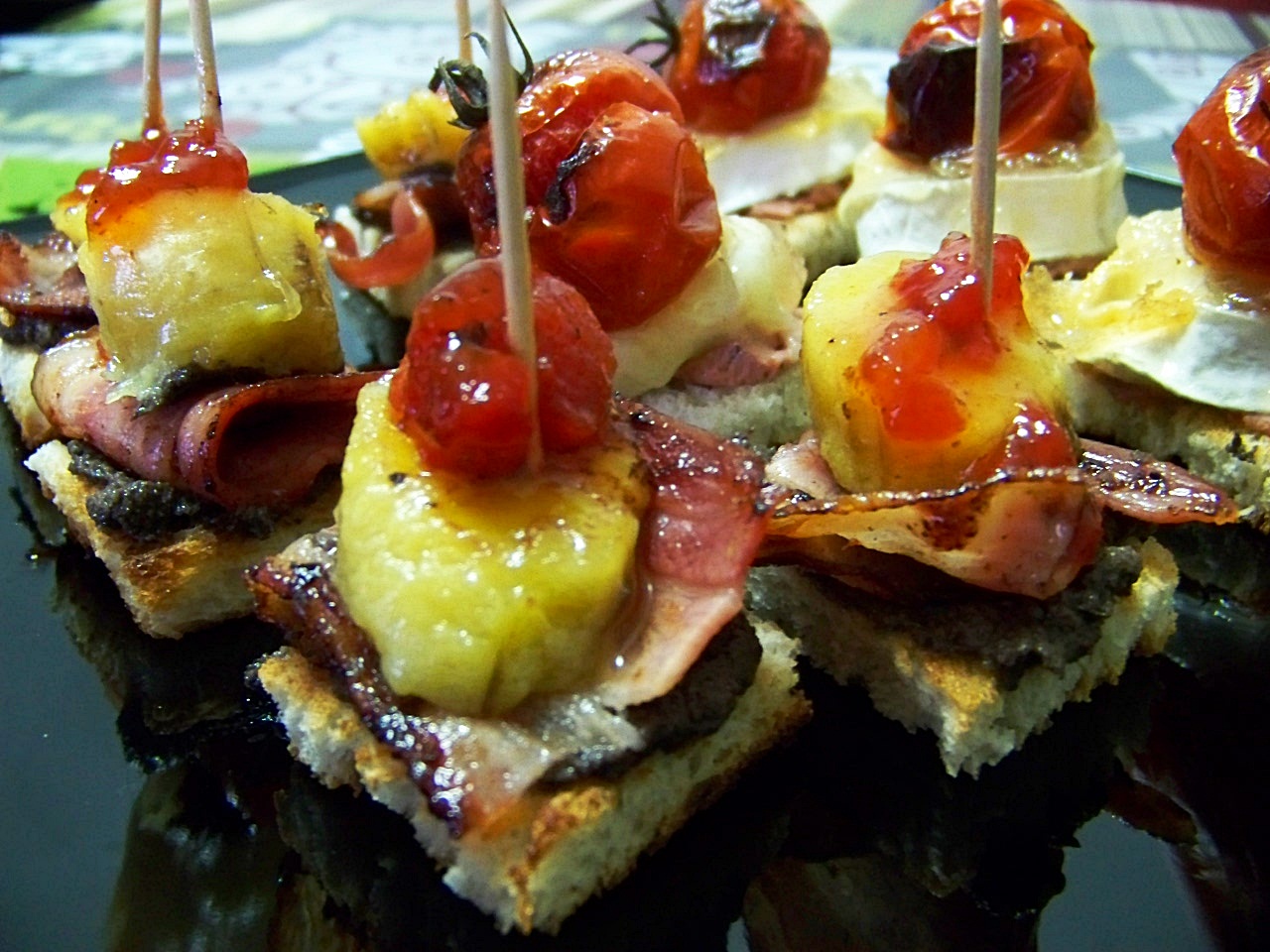 Mi Cocinita de Juguete: Dúo de Canapés, Gentileza de la Vieja Fábrica