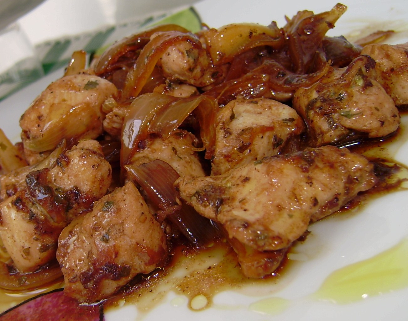 Las cerezas blancas: POLLO ENCEBOLLADO