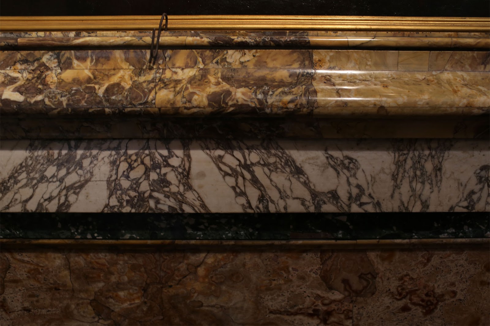 WorldBin: Polychrome Marble Chapel