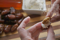 La Cocina de Cuquimurruqui: Dátiles con Queso Philadelphia, Nueces y Miel