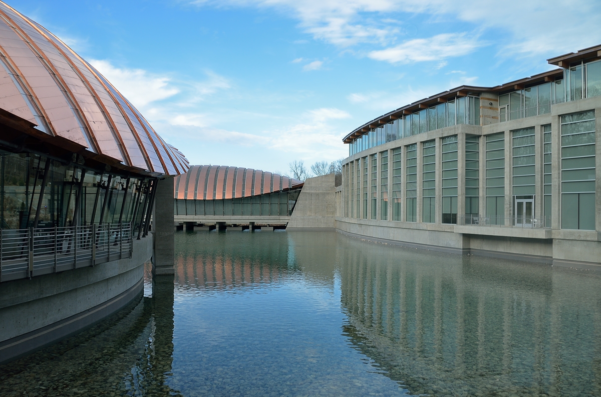 Tom and Margot's Adventures in Photography: Crystal Bridges Art Museum