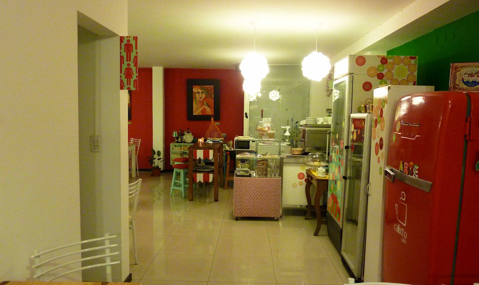 Luciana Boggio: Nueva intervención gráfica en Calixto Café