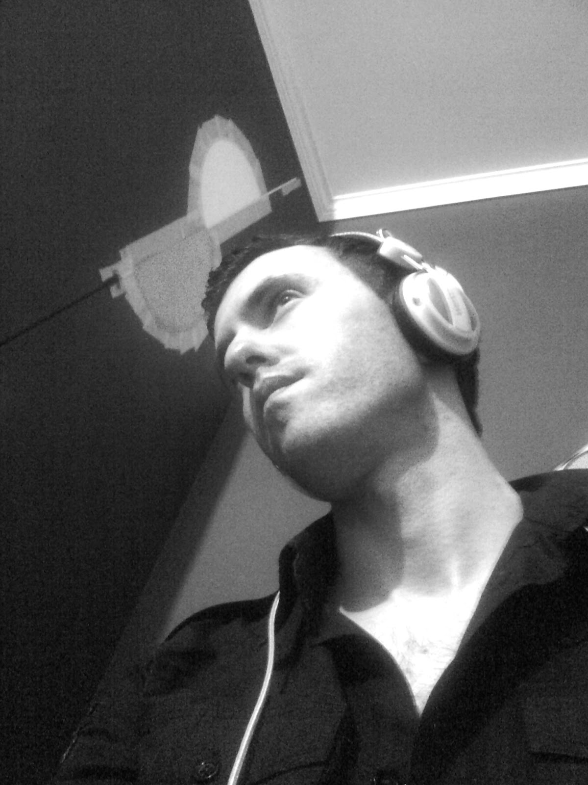 Master Booking Agency: DJ