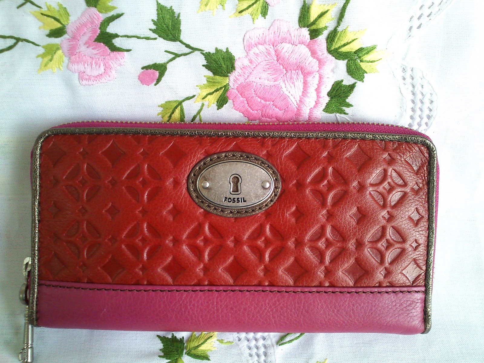 BRANDED ITEM FOR LESS: Fossil Perfect Signature Embossed Zip Around ...