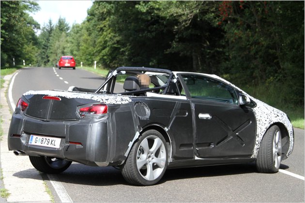 The new Opel Astra Convertible 2013 Spyshots and details | CAR