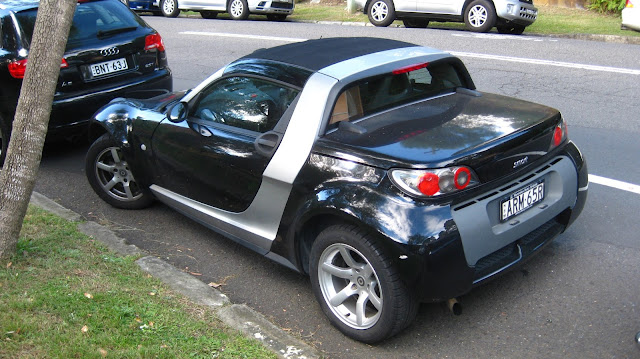 Aussie Old Parked Cars: 2004 Smart Roadster