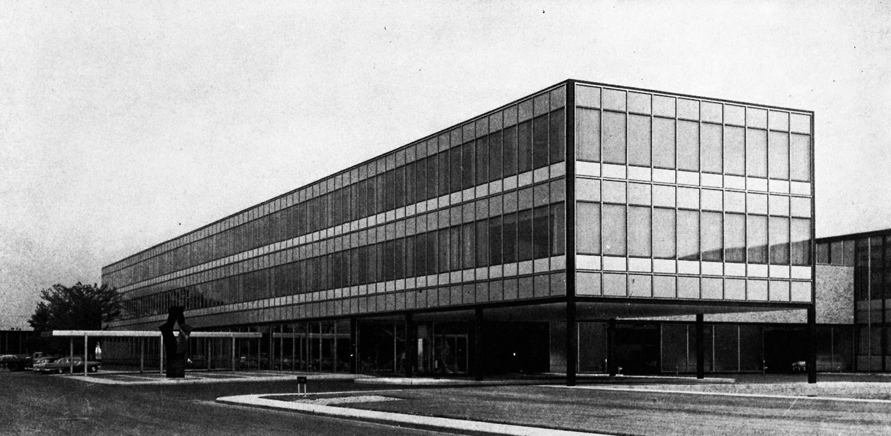 General Motors Technical Center in Michigan | Eero Saarinen | 1955
