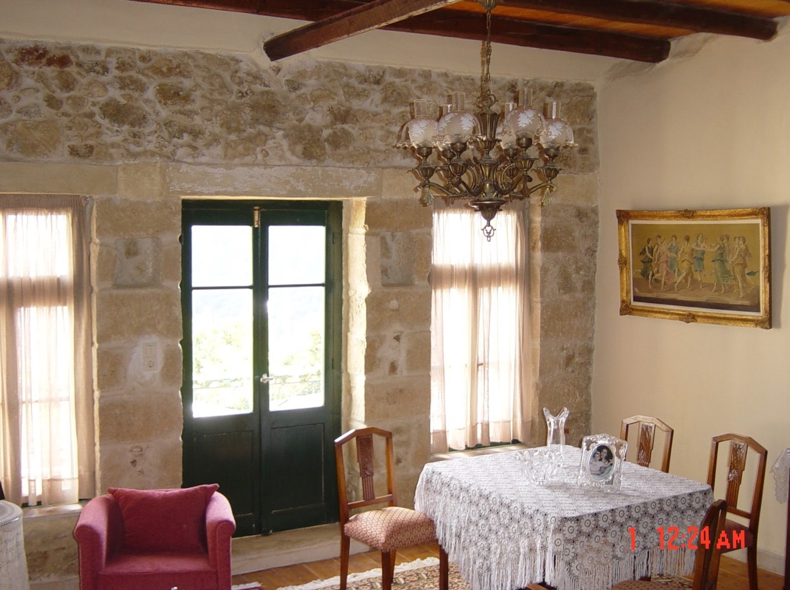 ΚΤΙΣΜA (ΕΛΛΗΝΙΚΑ): ΠΑΛΑΙΑ ΠΕΤΡΙΝΗ ΚΑΤΟΙΚΙΑ - ΒΕΝΕΡΑΤΟ ΗΡΑΚΛΕΙΟΥ