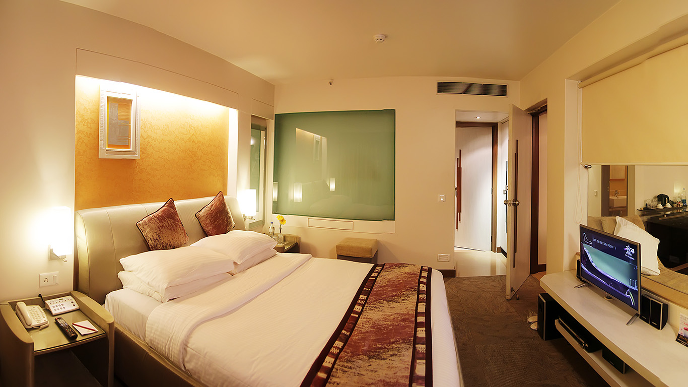 Get an accommodation in one of the best rooms in Bhopal at Sayaji Hotel ...