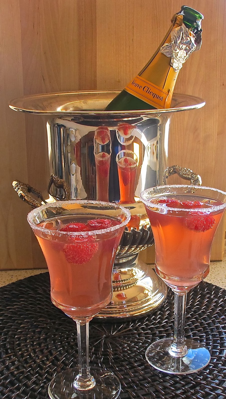 Radiant Table: Champagne Cosmo Cocktail