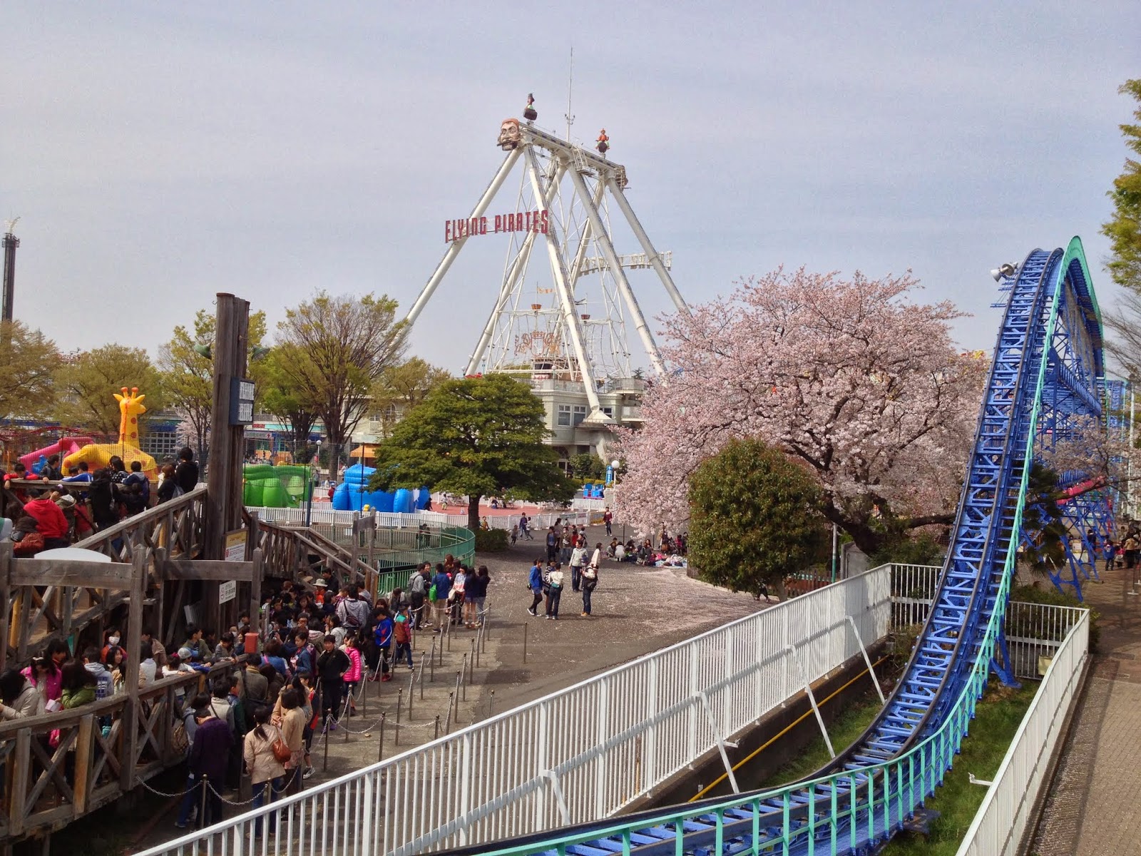 Chaos and Kanji: Toshimaen: Tokyo's Best Amusement Park?