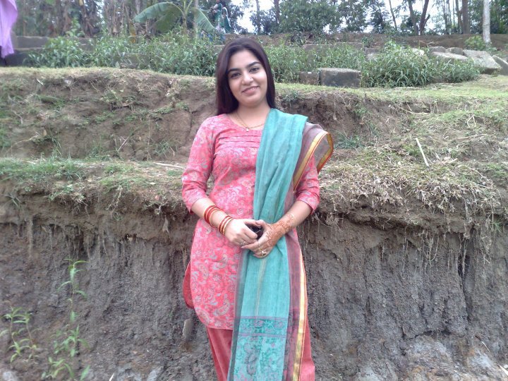 Wallpaper Collection: Bangladeshi Hot Collage Girl Mitu Sexy Wallpapers ...