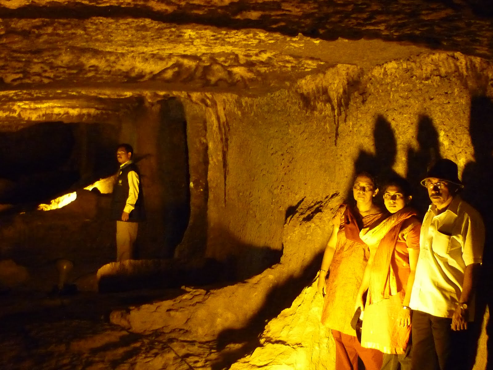 WINDOW OF KNOWLEDGE: AJANTHA & ELLORA CAVES -WORLD FAMOUS HERITAGE CENTER