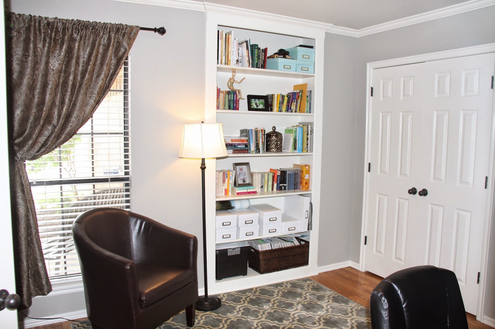 Little Nest in the Big City: In the Library (with a candlestick?)