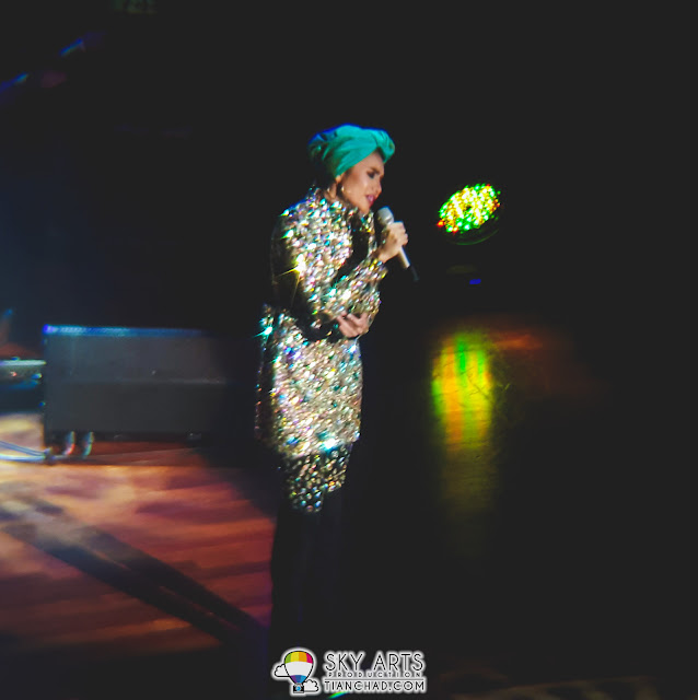 [Photo] Sparkling Night at Yuna Live In Malaysia 2015 | KLCC Plenary ...