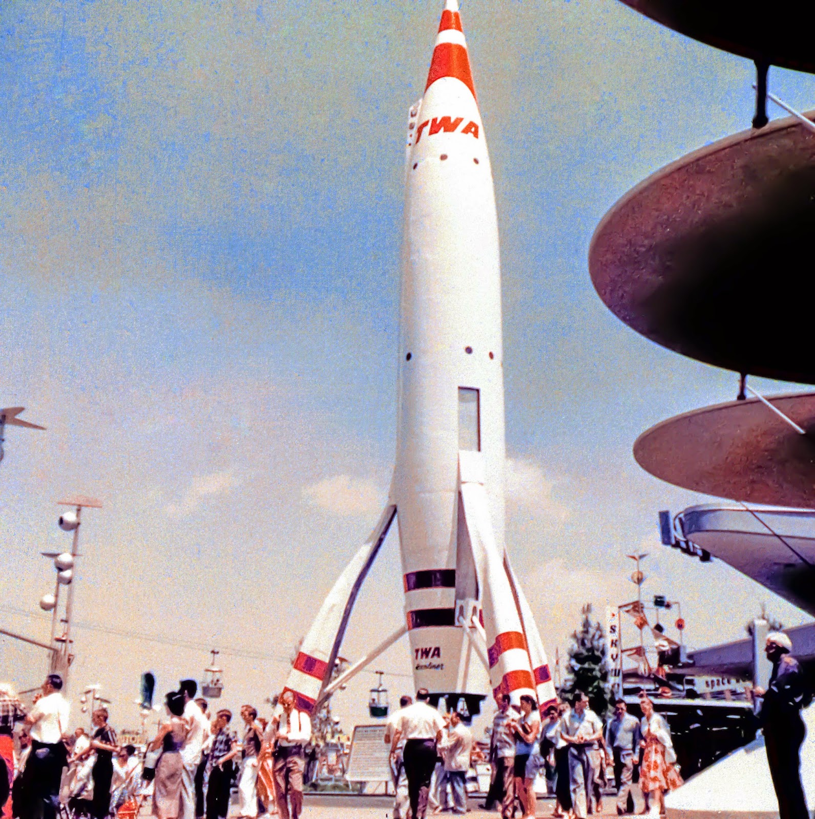 MickeyPhotos: The TWA Rocket to the Moon in Disneyland's Tomorrowland