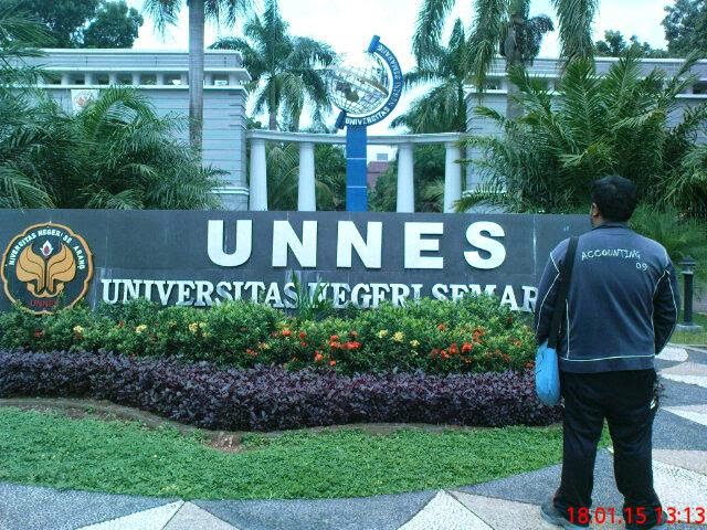 Mitos Foto Bertiga - Iyoth World