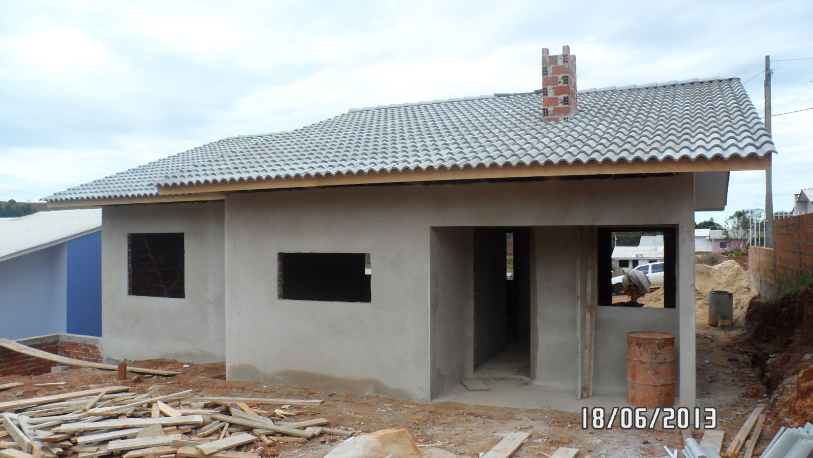 Um sonho em forma de casa! : Reboco Externo Concluído