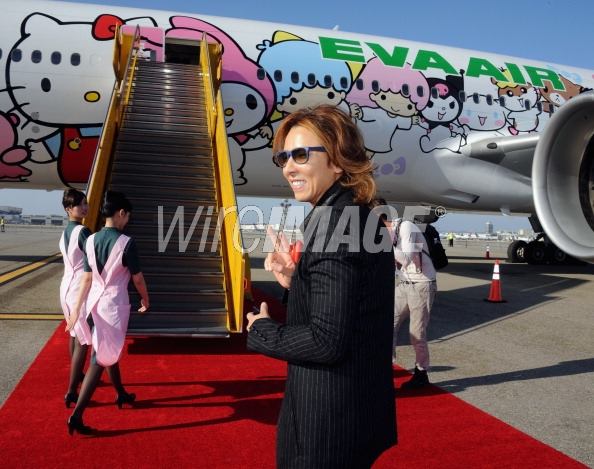 [Noticia] Yoshiki participa en el estreno del Jet de Hello Kitty ~ X ...