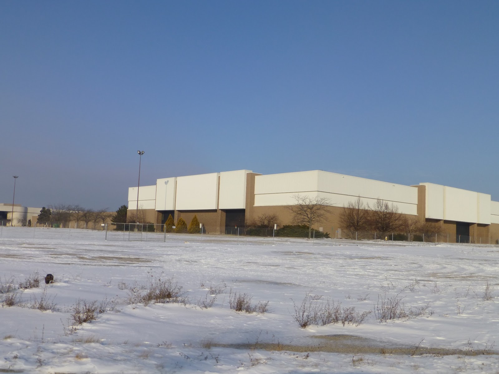 Dead and Dying retail: North Towne Square Mall in Toledo, Ohio