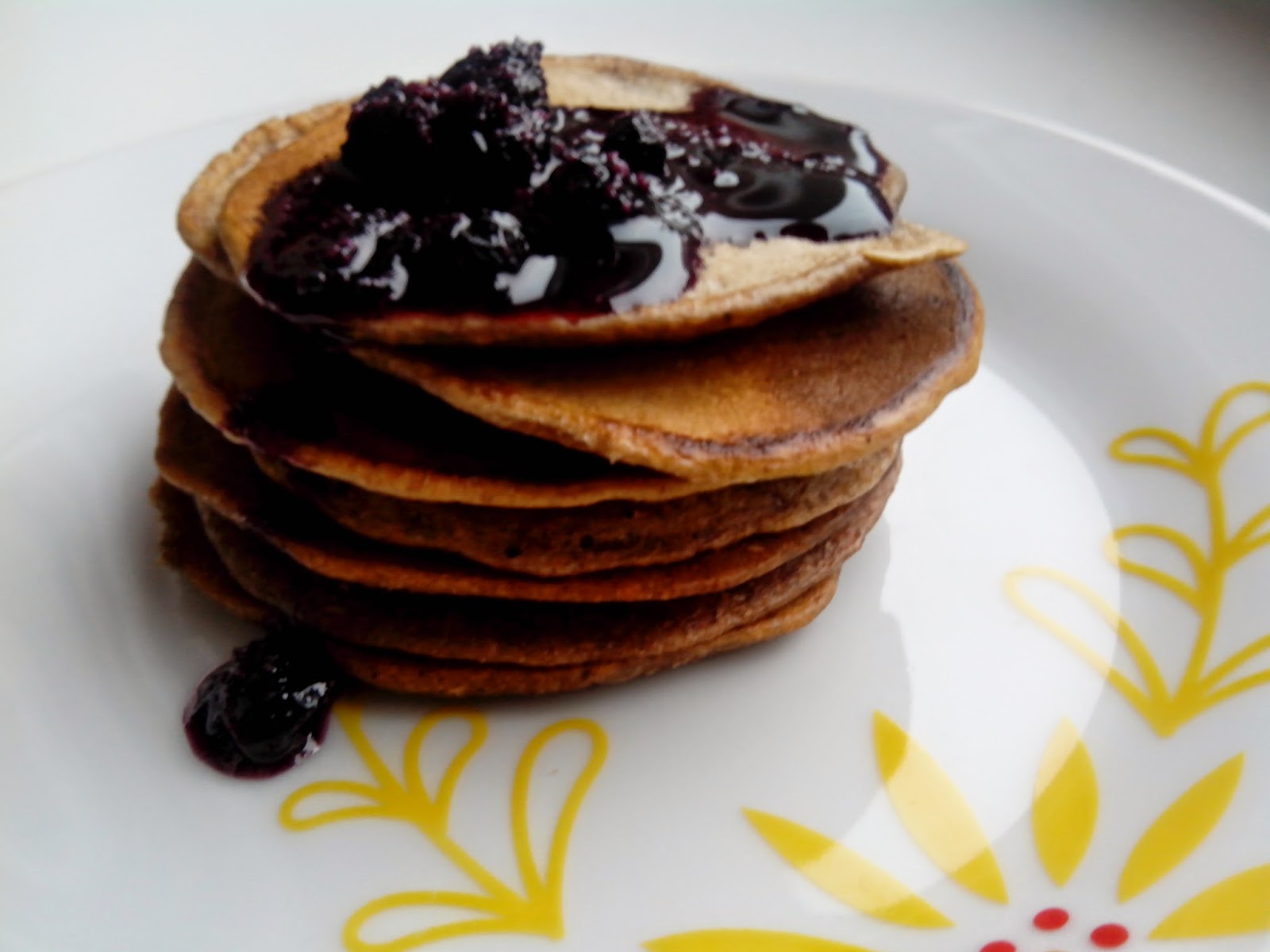 Tep lep -- ir yra!: Kakaviniai pilno grūdo miltų blyneliai