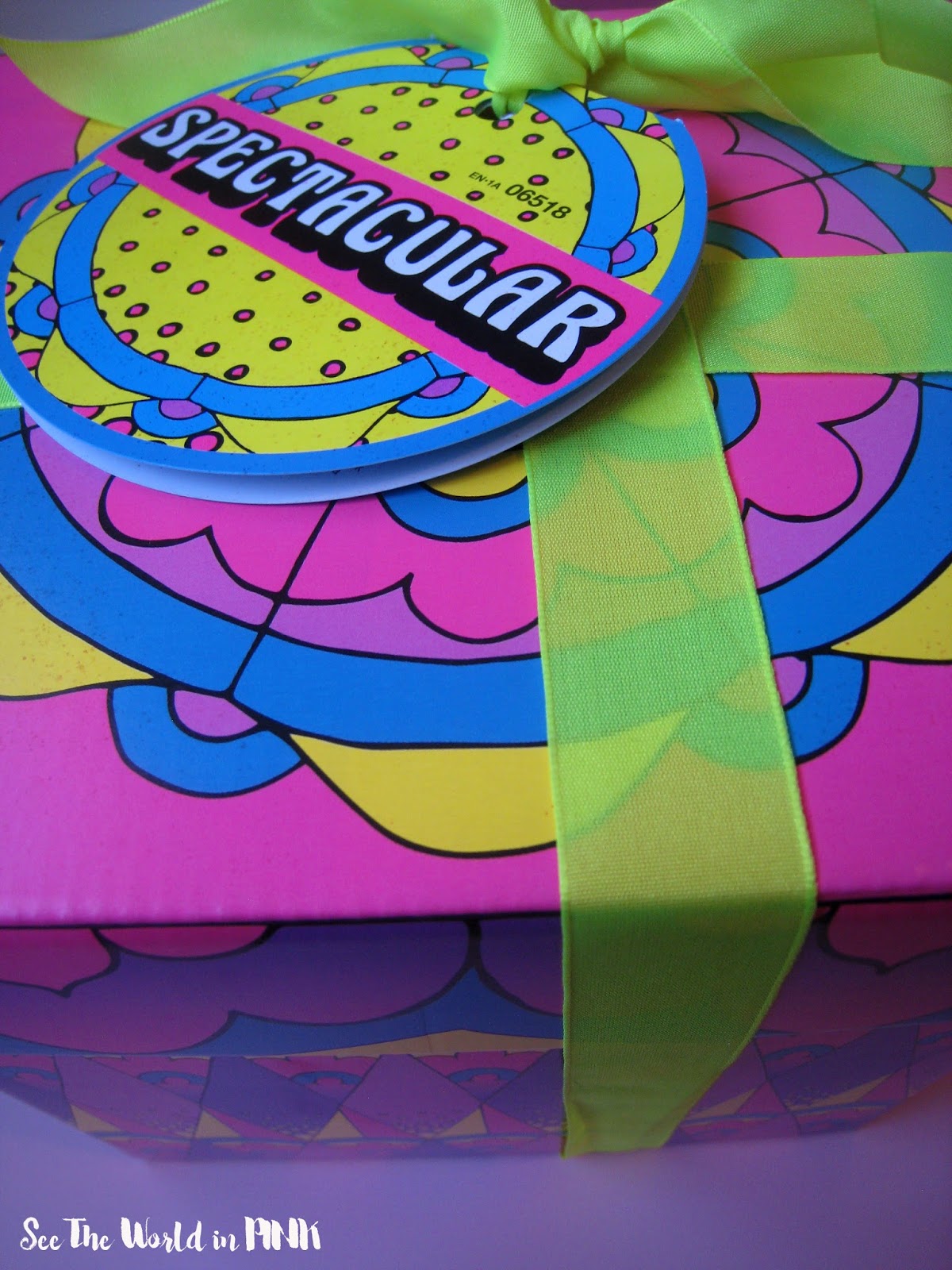 Lush Haul - "Spectacular" Gift Box Unboxing | See the World in PINK