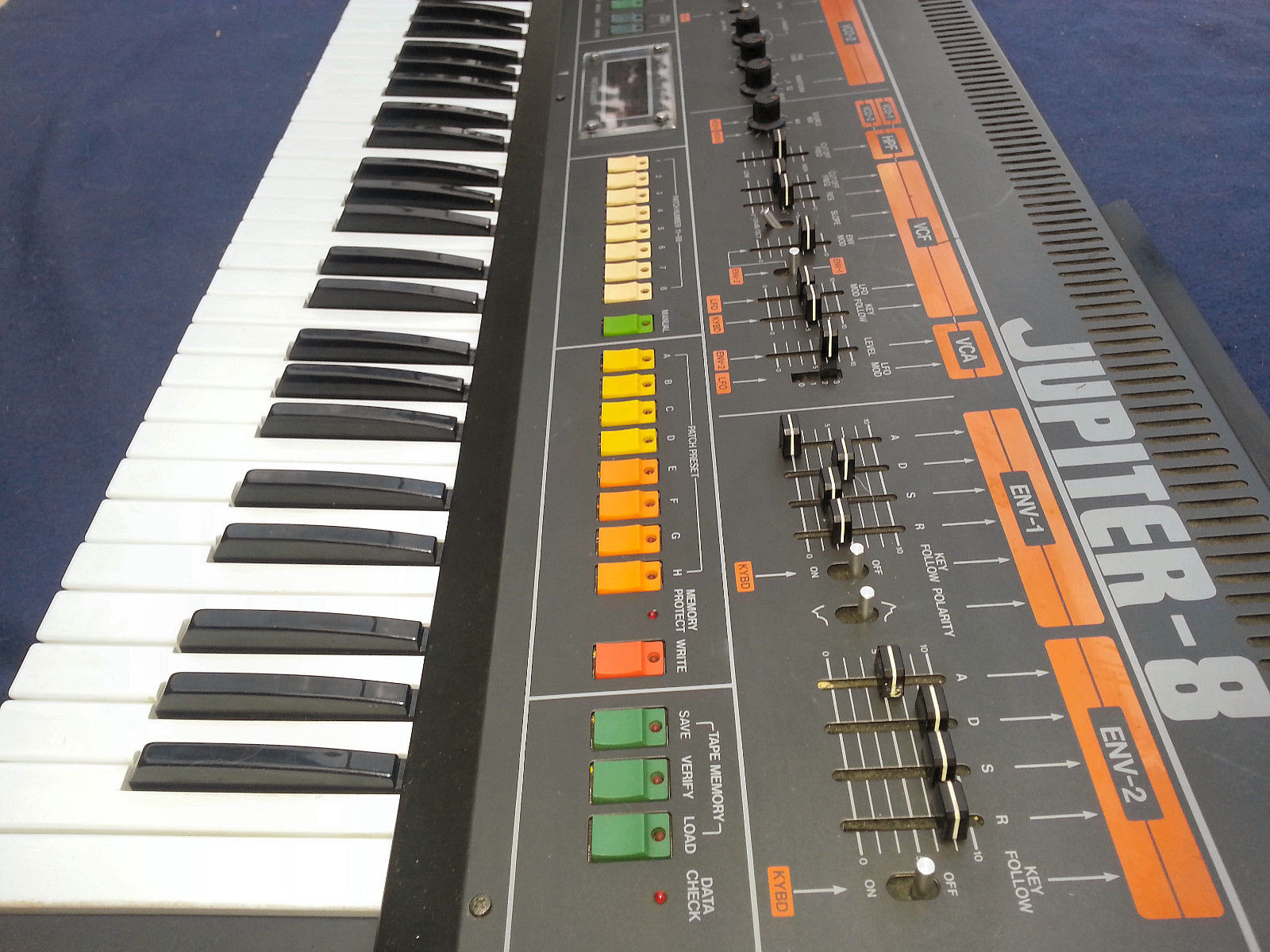 MATRIXSYNTH: Roland Jupiter-8 SN 181886