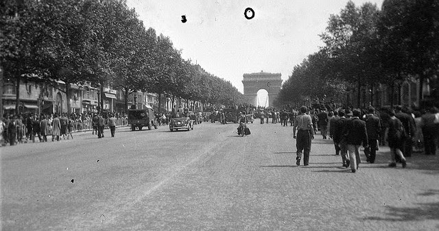 Vintage Photos of Paris, France During World War II ~ Vintage Everyday