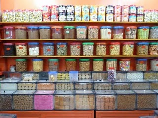 " ANEKA " SNACK: DISPLAY TOKO KUE KERING